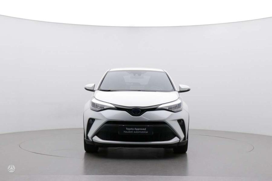 Белый Тойота C-HR 2022 в Вильнюс, объемом двигателя 1.99 л и пробегом 87 тыс. км за 24900 €, фото 7 на AUTOMOTO.COM.LV