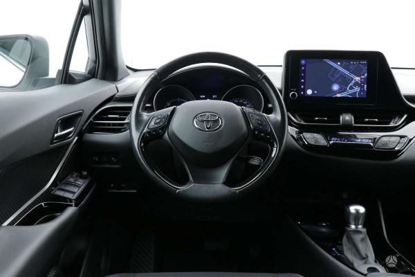 Balts Toyota C-HR 2022 Viļņa, ar dzinēja tilpumu 1.99 L un nobraukumu 87 tūkst. km par 24900 €, foto 8 vietnē AUTOMOTO.COM.LV