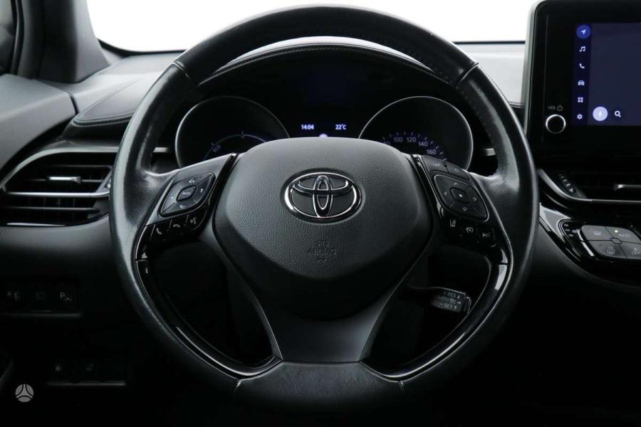 Белый Тойота C-HR 2022 в Вильнюс, объемом двигателя 1.99 л и пробегом 87 тыс. км за 24900 €, фото 14 на AUTOMOTO.COM.LV