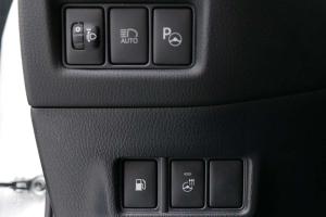 Белый Тойота C-HR 2022 в Вильнюс, объемом двигателя 1.99 л и пробегом 87 тыс. км за 24900 €, фото 25 на AUTOMOTO.COM.LV