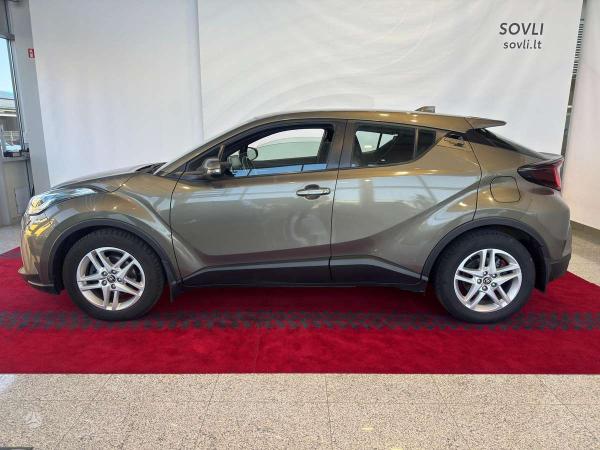 Toyota C-HR 2022 Šauļi vietnē Balts Toyota C-HR 2022 Šauļi, ar dzinēja tilpumu 1.80 L un nobraukumu 106 tūkst. km par 21900 €, foto 5 vietnē AUTOMOTO.COM.LV