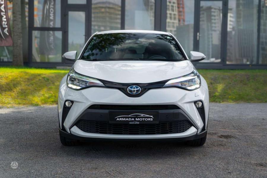 Balts Toyota C-HR 2022 Viļņa, ar dzinēja tilpumu 1.80 L un nobraukumu 122 tūkst. km par 19900 €, foto 5 vietnē AUTOMOTO.COM.LV