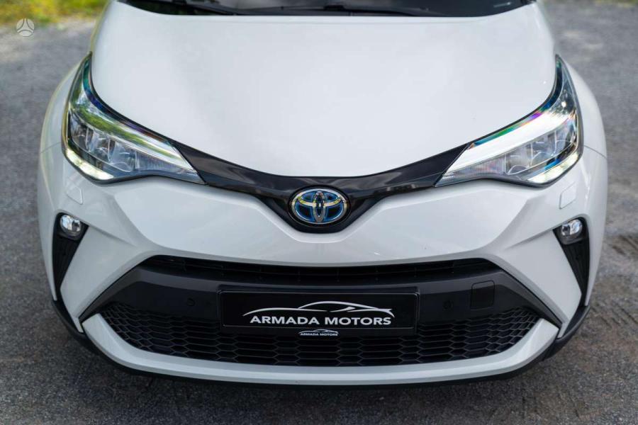 Balts Toyota C-HR 2022 Viļņa, ar dzinēja tilpumu 1.80 L un nobraukumu 122 tūkst. km par 19900 €, foto 6 vietnē AUTOMOTO.COM.LV