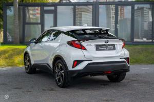 Balts Toyota C-HR 2022 Viļņa, ar dzinēja tilpumu 1.80 L un nobraukumu 122 tūkst. km par 19900 €, foto 14 vietnē AUTOMOTO.COM.LV
