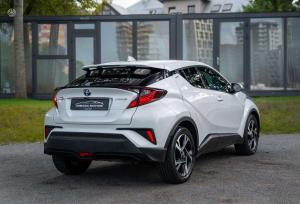 Balts Toyota C-HR 2022 Viļņa, ar dzinēja tilpumu 1.80 L un nobraukumu 122 tūkst. km par 19900 €, foto 18 vietnē AUTOMOTO.COM.LV