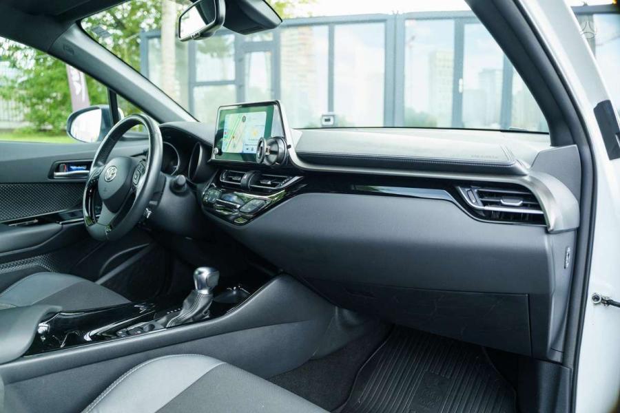 Balts Toyota C-HR 2022 Viļņa, ar dzinēja tilpumu 1.80 L un nobraukumu 122 tūkst. km par 19900 €, foto 21 vietnē AUTOMOTO.COM.LV