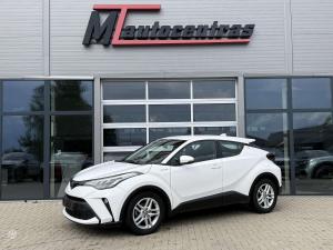 Белый Тойота C-HR 2022 в Вильнюс, объемом двигателя 1.80 л и пробегом 533 тыс. км за 12000 €, фото  на AUTOMOTO.COM.LV