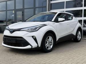 Белый Тойота C-HR 2022 в Вильнюс, объемом двигателя 1.80 л и пробегом 533 тыс. км за 12000 €, фото 3 на AUTOMOTO.COM.LV