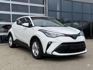 Белый Тойота C-HR 2022 в Вильнюс, объемом двигателя 1.80 л и пробегом 533 тыс. км за 12000 €, фото 5 на AUTOMOTO.COM.LV