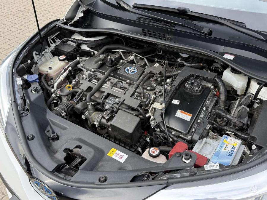 Белый Тойота C-HR 2022 в Вильнюс, объемом двигателя 1.80 л и пробегом 533 тыс. км за 12000 €, фото 9 на AUTOMOTO.COM.LV