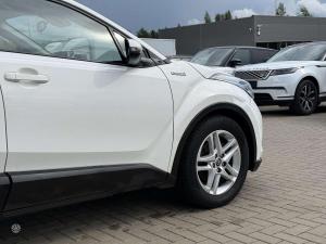 Белый Тойота C-HR 2022 в Вильнюс, объемом двигателя 1.80 л и пробегом 533 тыс. км за 12000 €, фото 19 на AUTOMOTO.COM.LV