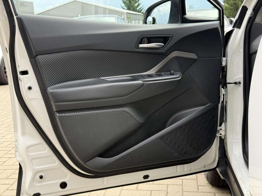 Белый Тойота C-HR 2022 в Вильнюс, объемом двигателя 1.80 л и пробегом 533 тыс. км за 12000 €, фото 22 на AUTOMOTO.COM.LV