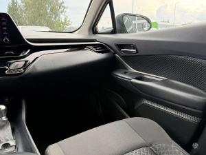 Белый Тойота C-HR 2022 в Вильнюс, объемом двигателя 1.80 л и пробегом 533 тыс. км за 12000 €, фото 45 на AUTOMOTO.COM.LV
