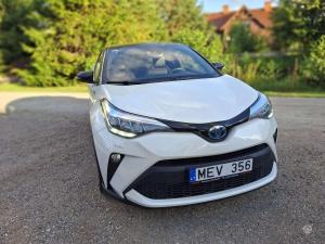 Белый Тойота C-HR 2022 в Вильнюс, объемом двигателя 1.80 л и пробегом 67 тыс. км за 25500 €, фото 9 на AUTOMOTO.COM.LV