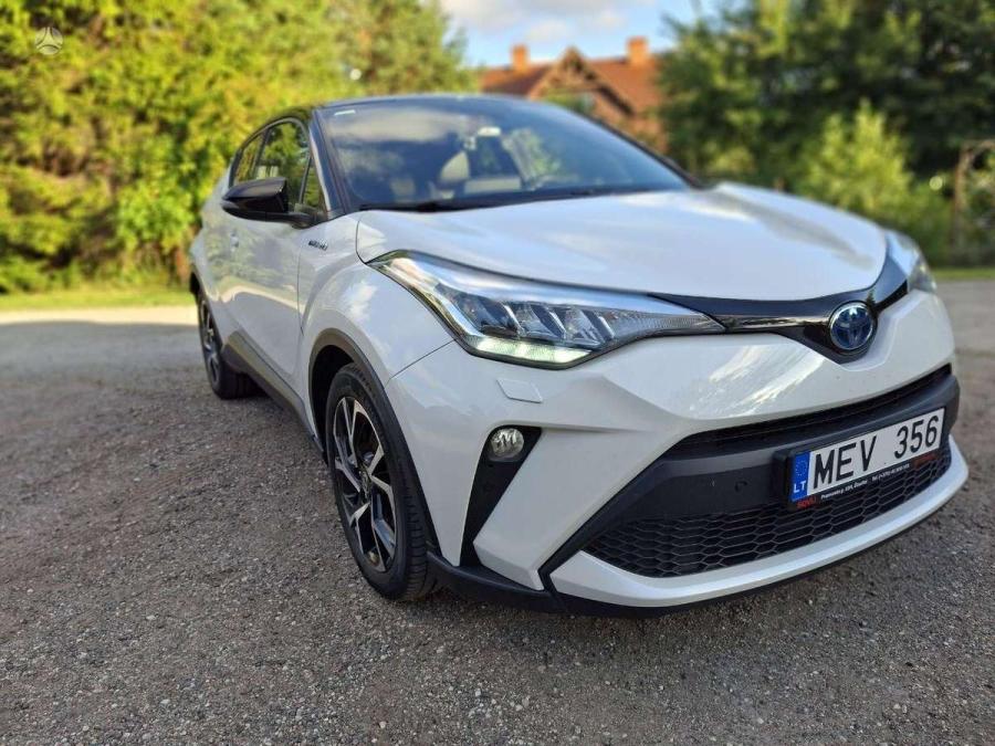 Белый Тойота C-HR 2022 в Вильнюс, объемом двигателя 1.80 л и пробегом 67 тыс. км за 25500 €, фото 11 на AUTOMOTO.COM.LV