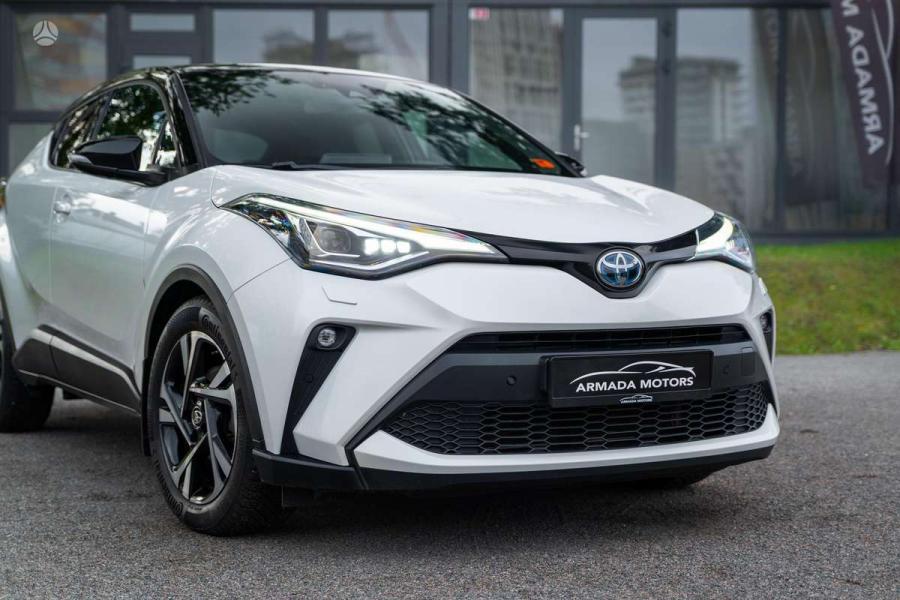 Balts Toyota C-HR 2022 Viļņa, ar dzinēja tilpumu 1.80 L un nobraukumu 49 tūkst. km par 23500 €, foto 3 vietnē AUTOMOTO.COM.LV