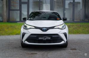 Balts Toyota C-HR 2022 Viļņa, ar dzinēja tilpumu 1.80 L un nobraukumu 49 tūkst. km par 23500 €, foto 5 vietnē AUTOMOTO.COM.LV