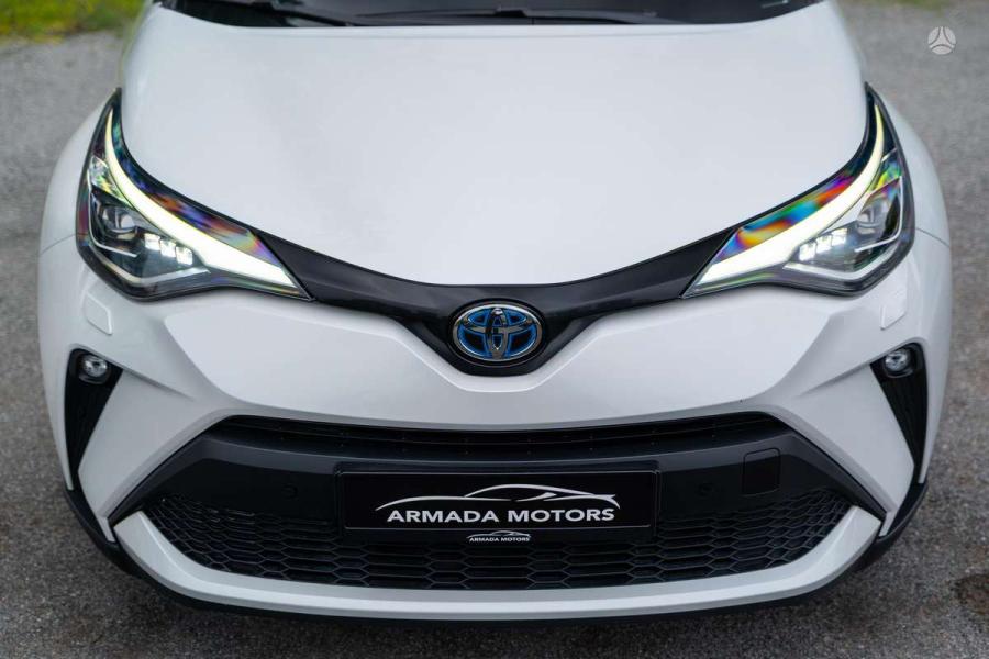 Balts Toyota C-HR 2022 Viļņa, ar dzinēja tilpumu 1.80 L un nobraukumu 49 tūkst. km par 23500 €, foto 6 vietnē AUTOMOTO.COM.LV