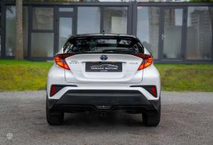 Balts Toyota C-HR 2022 Viļņa, ar dzinēja tilpumu 1.80 L un nobraukumu 49 tūkst. km par 23500 €, foto 16 vietnē AUTOMOTO.COM.LV