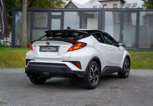 Balts Toyota C-HR 2022 Viļņa, ar dzinēja tilpumu 1.80 L un nobraukumu 49 tūkst. km par 23500 €, foto 18 vietnē AUTOMOTO.COM.LV