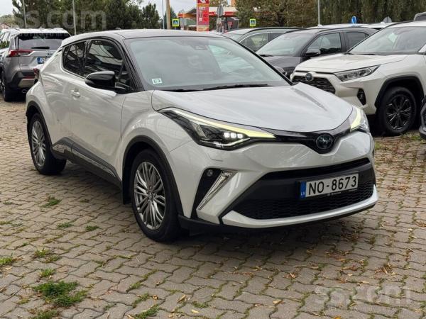 Balts Toyota C-HR 2022 Rīga, ar dzinēja tilpumu 2.00 L un nobraukumu 50 tūkst. km par 23850 €, foto 1 vietnē AUTOMOTO.COM.LV