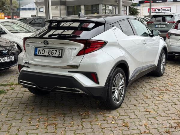 Balts Toyota C-HR 2022 Rīga, ar dzinēja tilpumu 2.00 L un nobraukumu 50 tūkst. km par 23850 €, foto 5 vietnē AUTOMOTO.COM.LV