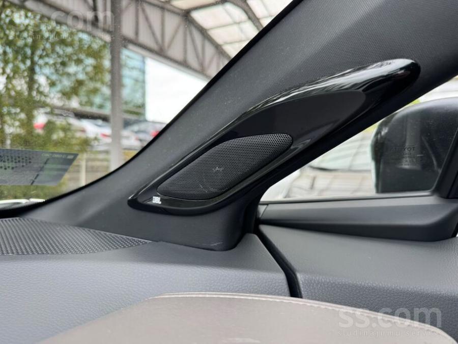 Белый Тойота C-HR 2022 в Рига, объемом двигателя 2.00 л и пробегом 50 тыс. км за 23850 €, фото 14 на AUTOMOTO.COM.LV