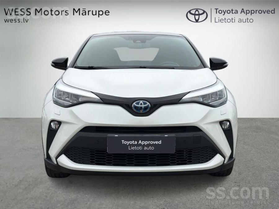 Белый Тойота C-HR 2022 в Рига, объемом двигателя 1.80 л и пробегом 39 тыс. км за 22990 €, фото 6 на AUTOMOTO.COM.LV