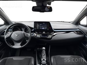 Белый Тойота C-HR 2022 в Рига, объемом двигателя 1.80 л и пробегом 39 тыс. км за 22990 €, фото 9 на AUTOMOTO.COM.LV