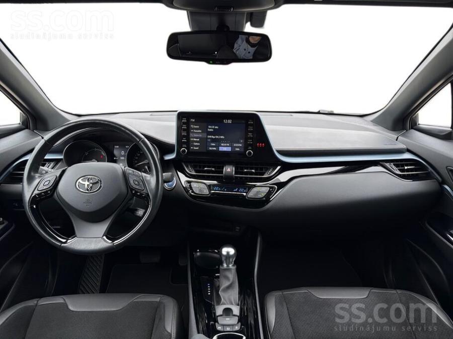 Белый Тойота C-HR 2022 в Рига, объемом двигателя 1.80 л и пробегом 39 тыс. км за 22990 €, фото 9 на AUTOMOTO.COM.LV