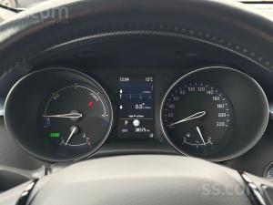 Белый Тойота C-HR 2022 в Рига, объемом двигателя 1.80 л и пробегом 39 тыс. км за 22990 €, фото 14 на AUTOMOTO.COM.LV