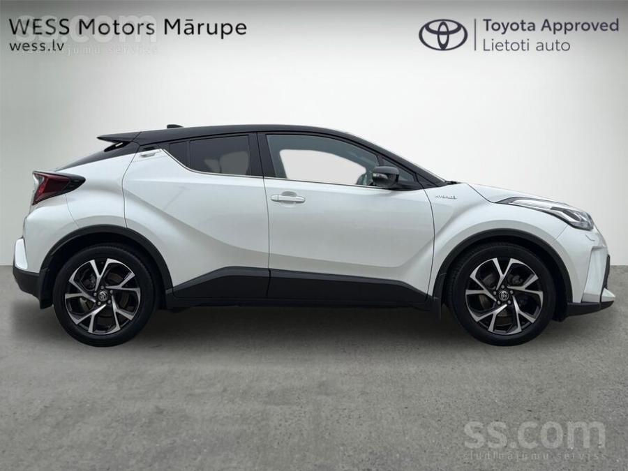 Белый Тойота C-HR 2022 в Рига, объемом двигателя 1.80 л и пробегом 39 тыс. км за 22990 €, фото 17 на AUTOMOTO.COM.LV
