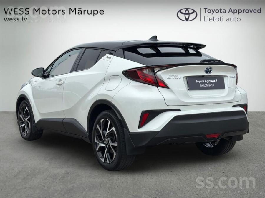 Белый Тойота C-HR 2022 в Рига, объемом двигателя 1.80 л и пробегом 39 тыс. км за 22990 €, фото 18 на AUTOMOTO.COM.LV