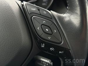 Белый Тойота C-HR 2022 в Рига, объемом двигателя 1.80 л и пробегом 39 тыс. км за 22990 €, фото 22 на AUTOMOTO.COM.LV