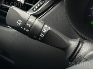 Белый Тойота C-HR 2022 в Рига, объемом двигателя 1.80 л и пробегом 39 тыс. км за 22990 €, фото 23 на AUTOMOTO.COM.LV