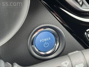 Белый Тойота C-HR 2022 в Рига, объемом двигателя 1.80 л и пробегом 39 тыс. км за 22990 €, фото 29 на AUTOMOTO.COM.LV