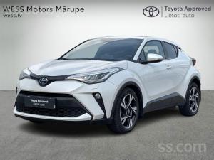 Белый Тойота C-HR 2023 в Рига, объемом двигателя 1.80 л и пробегом 38 тыс. км за 25990 €, фото 1 на AUTOMOTO.COM.LV