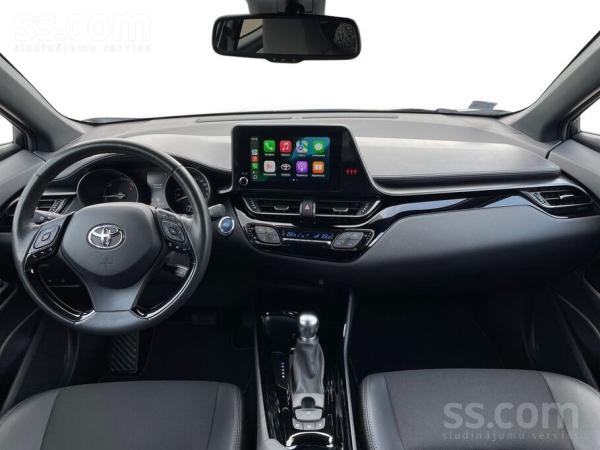 Белый Тойота C-HR 2023 в Рига, объемом двигателя 1.80 л и пробегом 38 тыс. км за 25990 €, фото 8 на AUTOMOTO.COM.LV