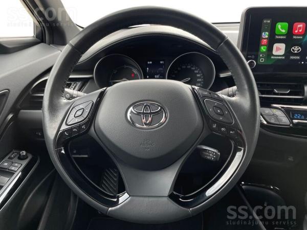 Белый Тойота C-HR 2023 в Рига, объемом двигателя 1.80 л и пробегом 38 тыс. км за 25990 €, фото 9 на AUTOMOTO.COM.LV