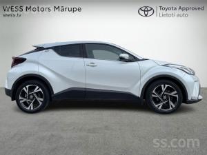 Белый Тойота C-HR 2023 в Рига, объемом двигателя 1.80 л и пробегом 38 тыс. км за 25990 €, фото 16 на AUTOMOTO.COM.LV