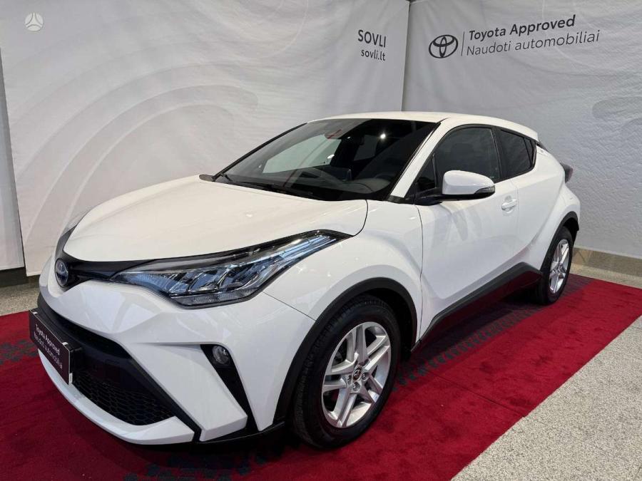 Balts Toyota C-HR 2023 Šauļi, ar dzinēja tilpumu 1.80 L un nobraukumu 21 tūkst. km par 23900 €, foto 1 vietnē AUTOMOTO.COM.LV
