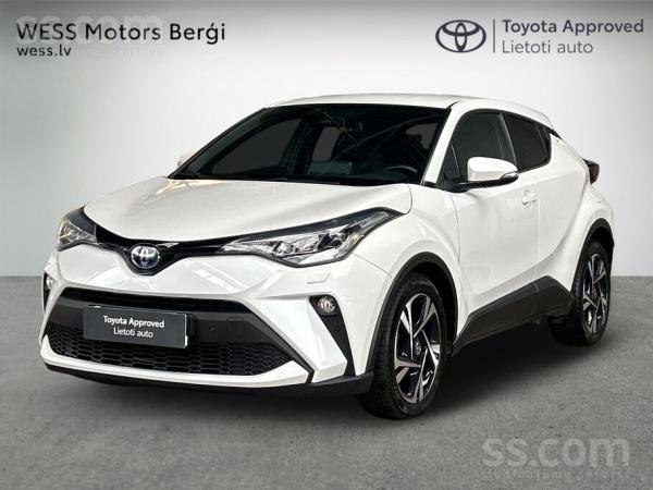 White Toyota C-HR 2023 in Riga, with an engine capacity of 1.80 L and mileage of 48 thousand km for 23990 €, photo 1 on AUTOMOTO.COM.LV