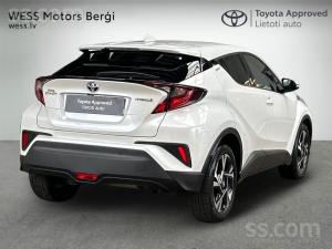 Balts Toyota C-HR 2023 Rīga, ar dzinēja tilpumu 1.80 L un nobraukumu 48 tūkst. km par 23990 €, foto 3 vietnē AUTOMOTO.COM.LV