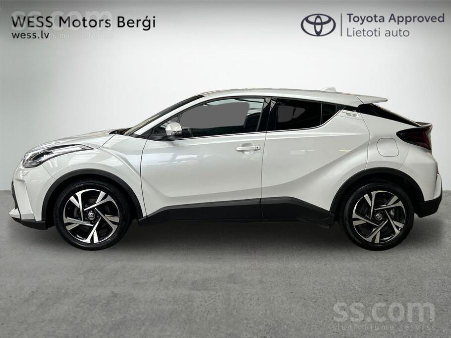 Balts Toyota C-HR 2023 Rīga, ar dzinēja tilpumu 1.80 L un nobraukumu 48 tūkst. km par 23990 €, foto 4 vietnē AUTOMOTO.COM.LV