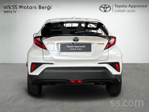 Balts Toyota C-HR 2023 Rīga, ar dzinēja tilpumu 1.80 L un nobraukumu 48 tūkst. km par 23990 €, foto 5 vietnē AUTOMOTO.COM.LV