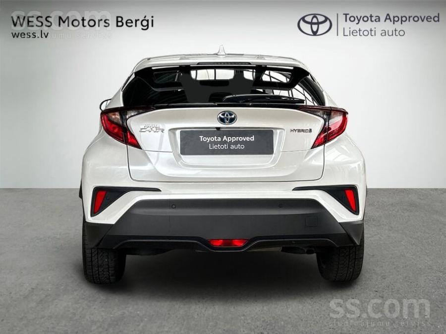 Balts Toyota C-HR 2023 Rīga, ar dzinēja tilpumu 1.80 L un nobraukumu 48 tūkst. km par 23990 €, foto 5 vietnē AUTOMOTO.COM.LV