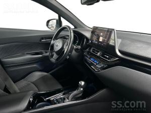 Balts Toyota C-HR 2023 Rīga, ar dzinēja tilpumu 1.80 L un nobraukumu 48 tūkst. km par 23990 €, foto 7 vietnē AUTOMOTO.COM.LV