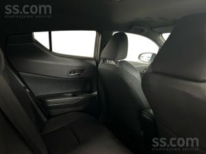 Balts Toyota C-HR 2023 Rīga, ar dzinēja tilpumu 1.80 L un nobraukumu 48 tūkst. km par 23990 €, foto 8 vietnē AUTOMOTO.COM.LV
