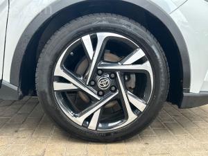 Balts Toyota C-HR 2023 Rīga, ar dzinēja tilpumu 1.80 L un nobraukumu 48 tūkst. km par 23990 €, foto 24 vietnē AUTOMOTO.COM.LV