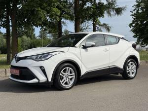 White Toyota C-HR 2023 in Panevezys, with an engine capacity of 1.80 L and mileage of 91 thousand km for 18200 €, photo  on AUTOMOTO.COM.LV